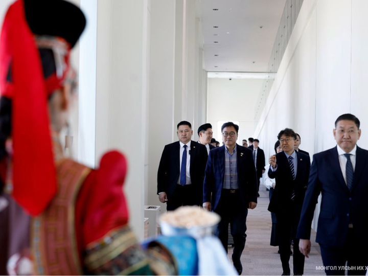 БНСУ ын Үндэсний Ассамблейн дарга Ү Вон Шигийн манай улсад хийх албан ёсны айлчлал эхэллээ